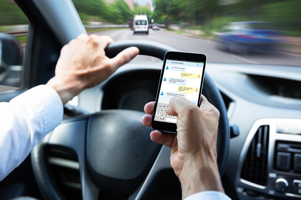 Alabama Distracted Driving Laws | Morris Bart, LLC | Call Now!